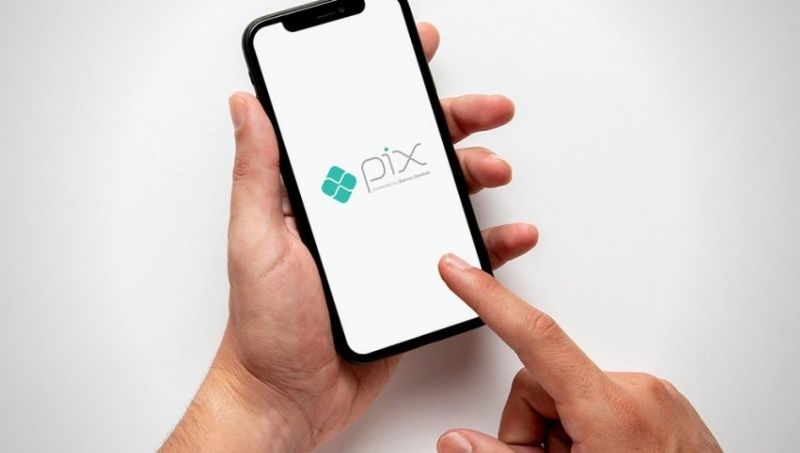 Pix bate recorde e supera 100 milhões de transações em um dia - Informe ...