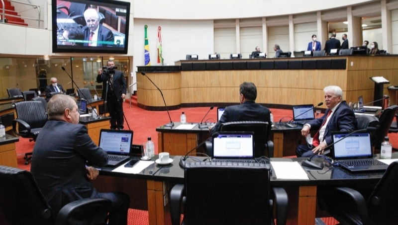 Renovação na Alesc é de 40%; 13 partidos terão representantes em 2023 ... Renovação na Alesc é de 40%; 13 partidos terão representantes em 2023 ...