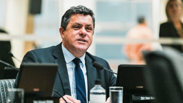 Deputado Naatz ingressa com Ação Popular para suspender licitações no ...