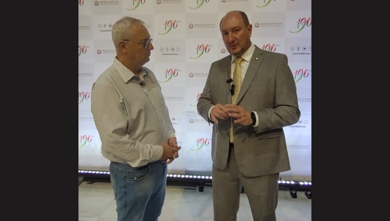 TV Informe | Sessão itinerante da Alesc: deputado Mauro de Nadal ... TV Informe | Sessão itinerante da Alesc: deputado Mauro de Nadal ...