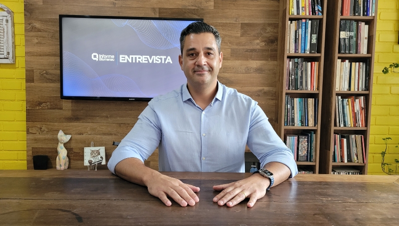 Entrevista | Alexandre Matias, ex-secretário de Educação e vereador de ...