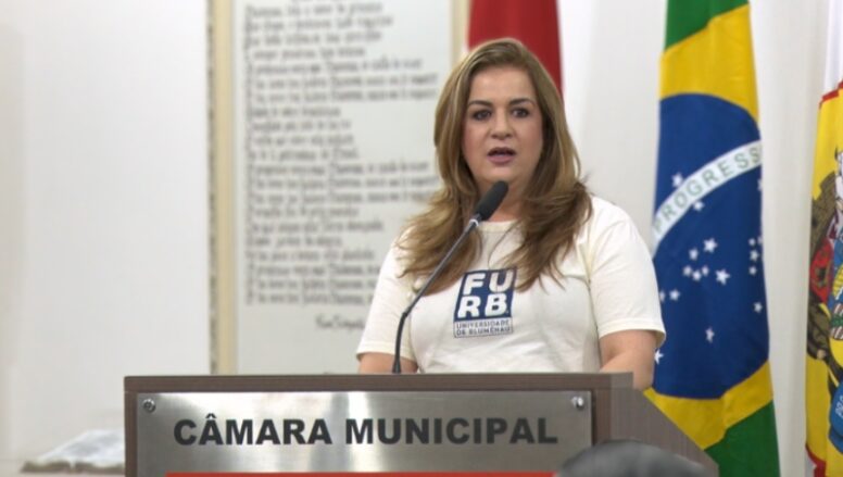 “A FURB não deve nada”, afirma reitora da FURB na Câmara de Vereadores ...